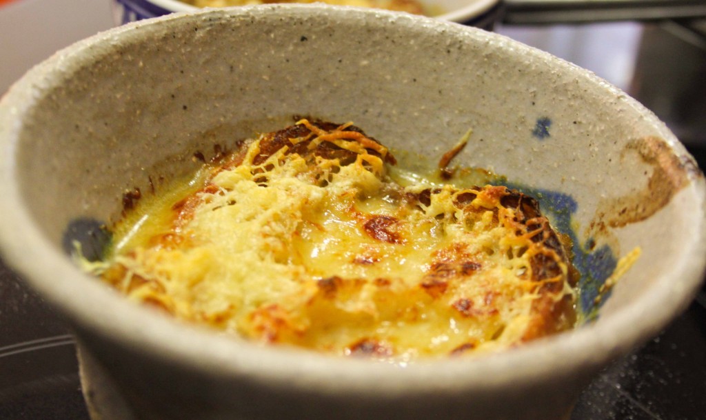 Sopa de cebolla no tan tradicional (con bicarbonato sódico) | Umami Madrid